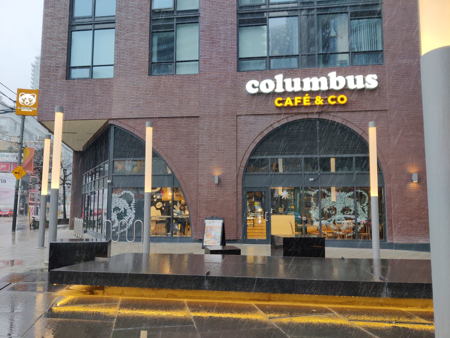 Virtual Store Tour - Columbus Cafe, Toronto