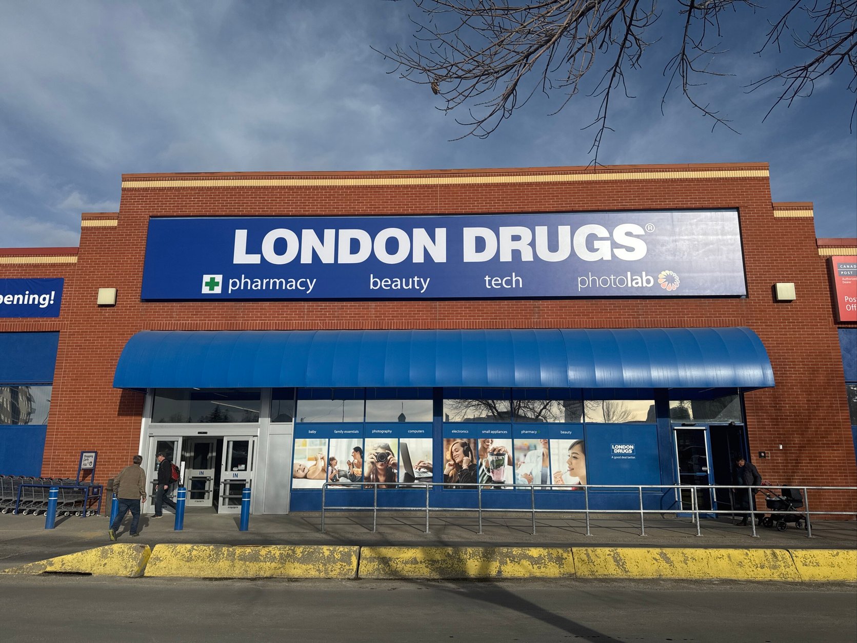 Virtual Store Tour - London Drugs, Calgary