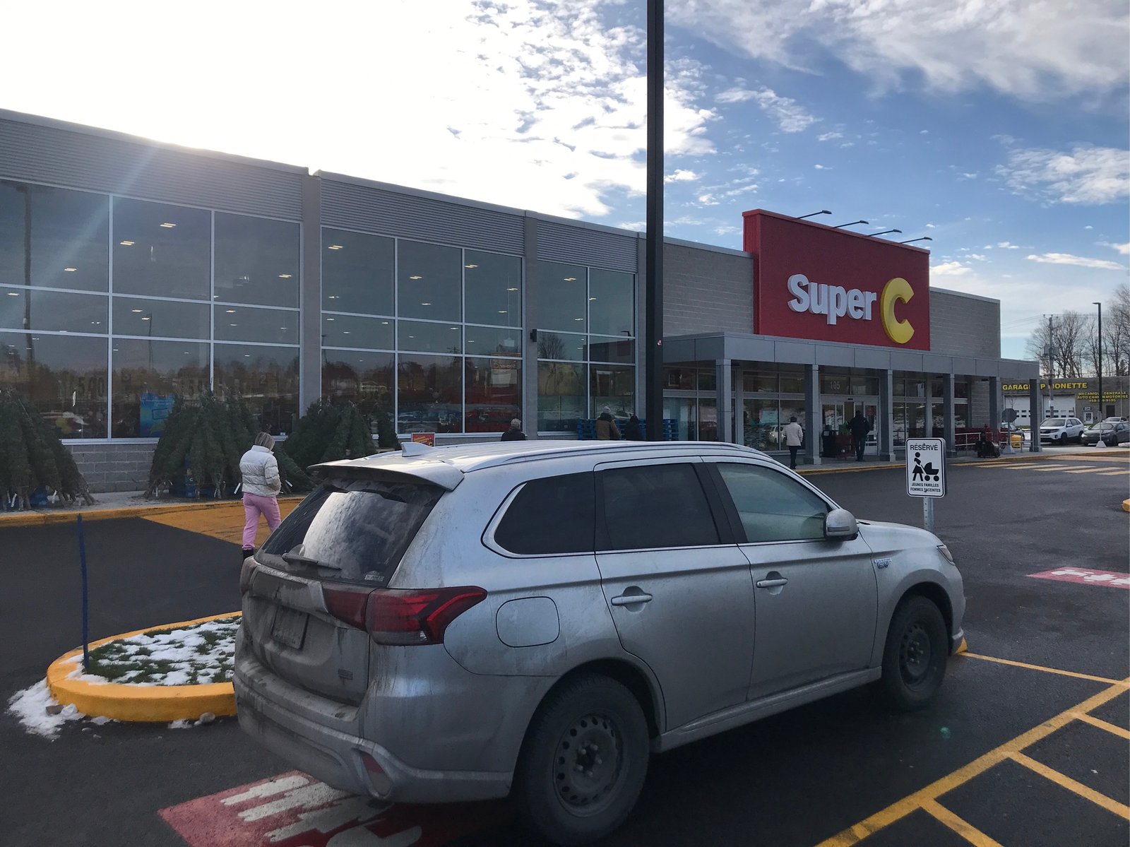Virtual Store Tour - Super C in Saint-Jerome